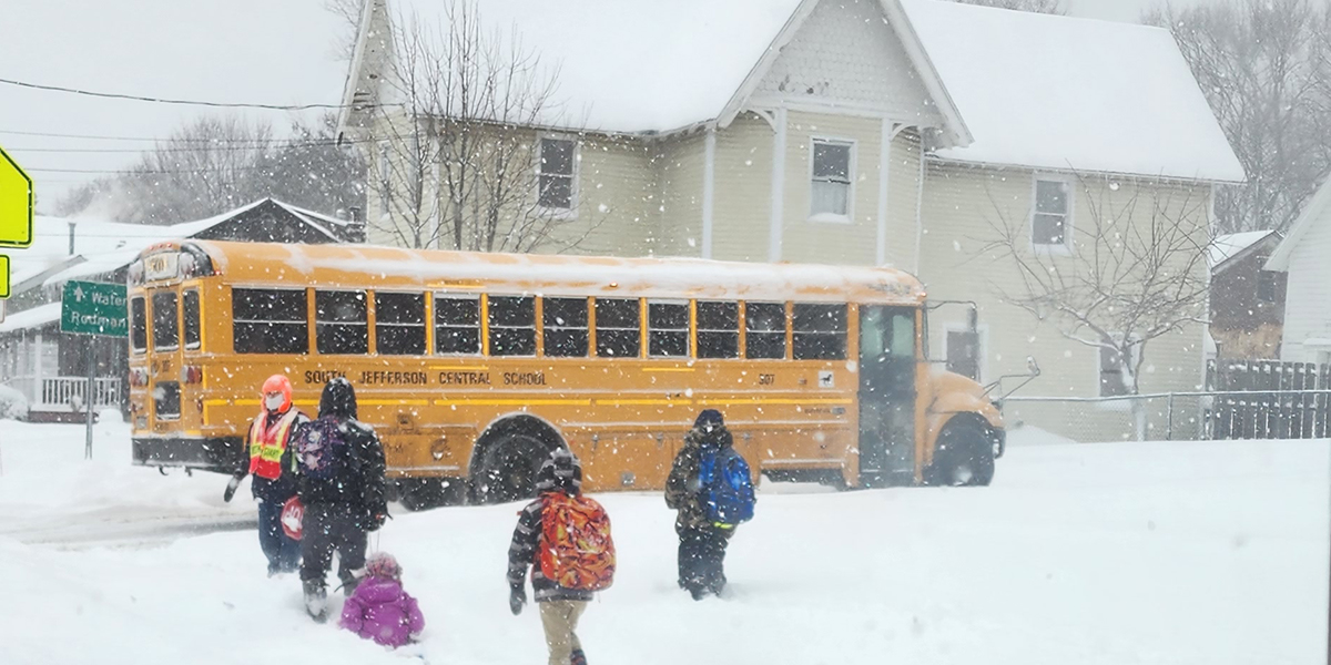 230202snow-bus-south-jeff | Newzjunky